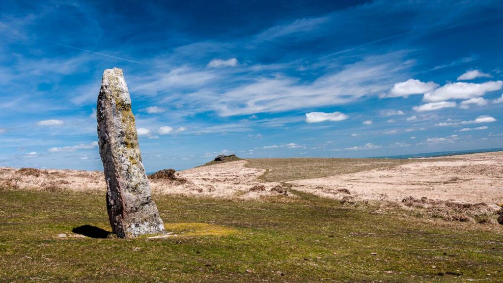 The Shoveldon Longstone, Standing Stone (422 m) | Dartefacts