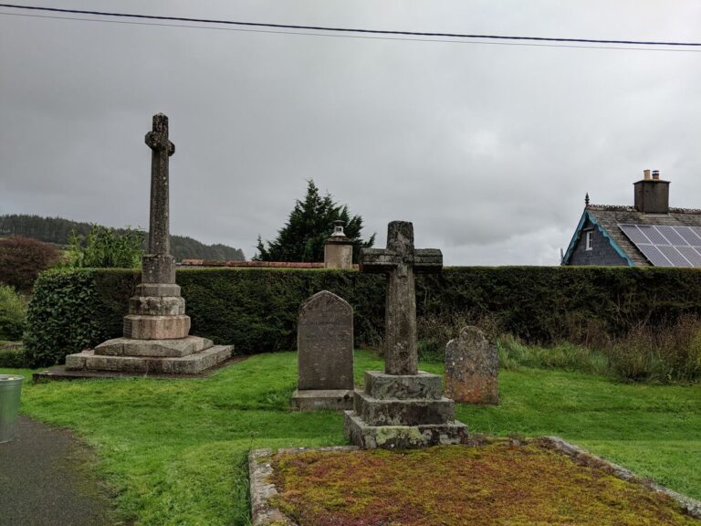 Holne Churchyard/ Play Cross | Dartefacts