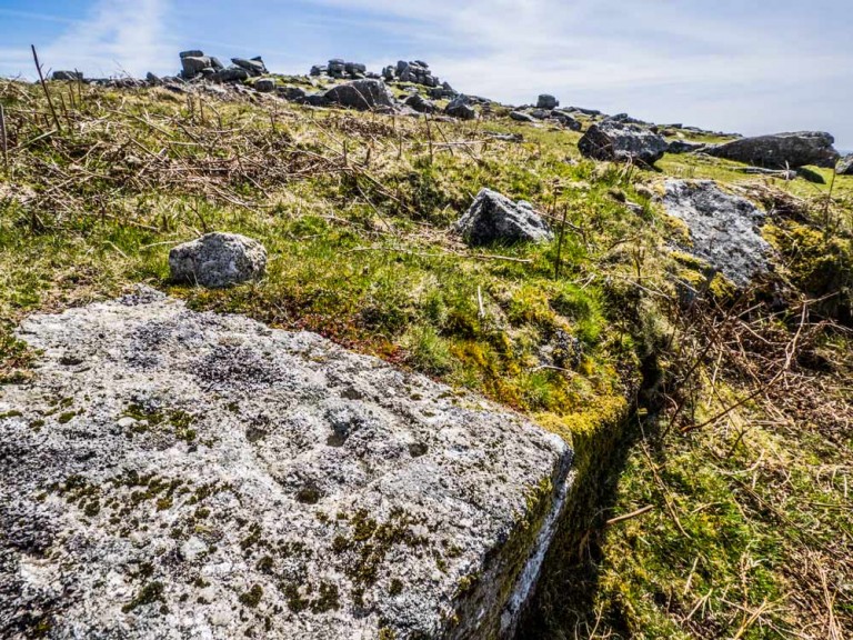 Pew Tor Marker Stone 1896 No.1 (311 m) | Dartefacts