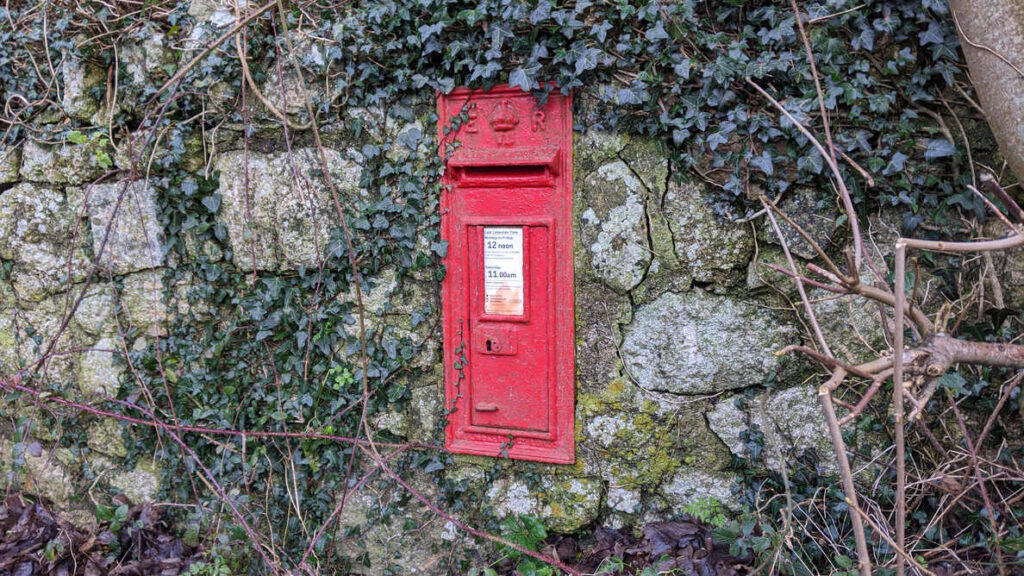 Pound Street, Moretonhampstead Post Box | Dartefacts