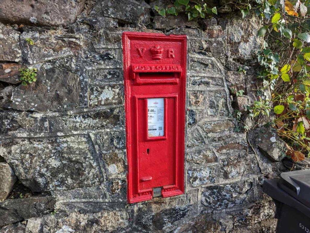 Lydia Bridge Post Box | Dartefacts