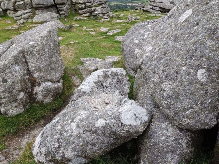 Pew Tor Rock Basin, Central Part of Tor | Dartefacts