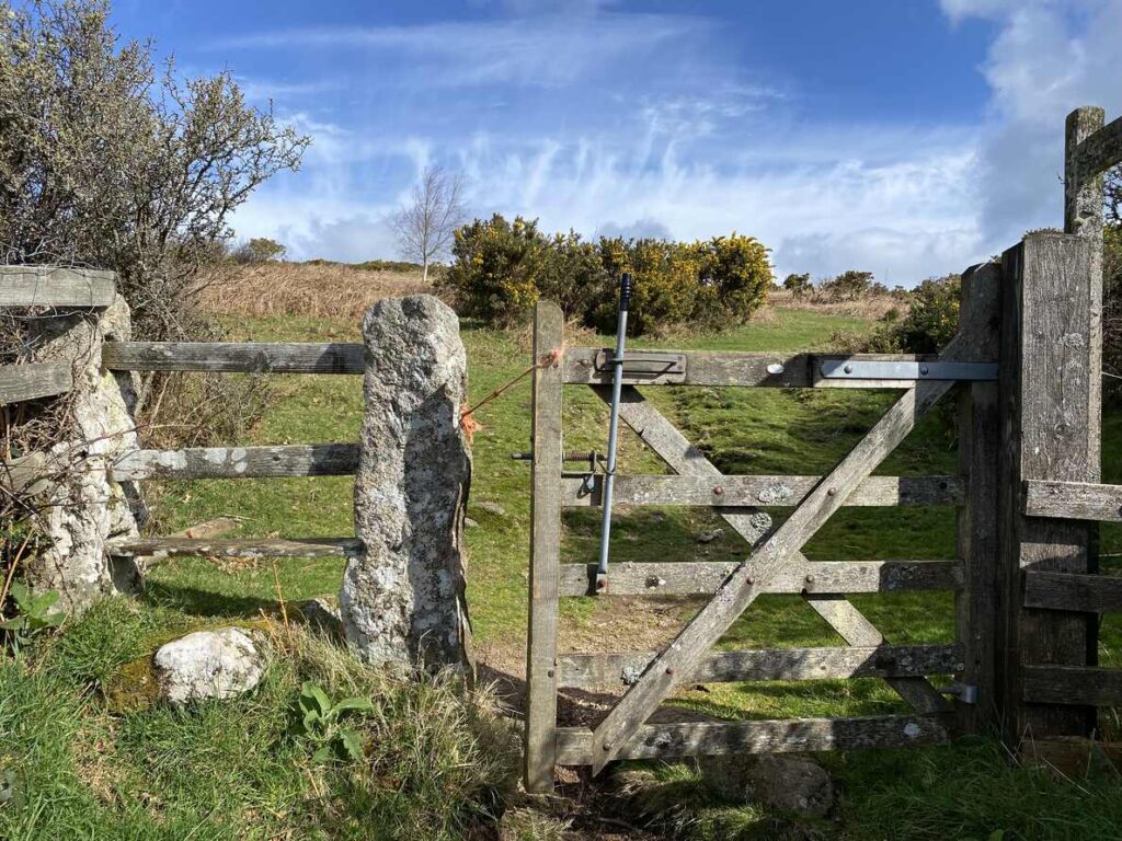 Slotted Gateposts Supporting Planks | Dartefacts